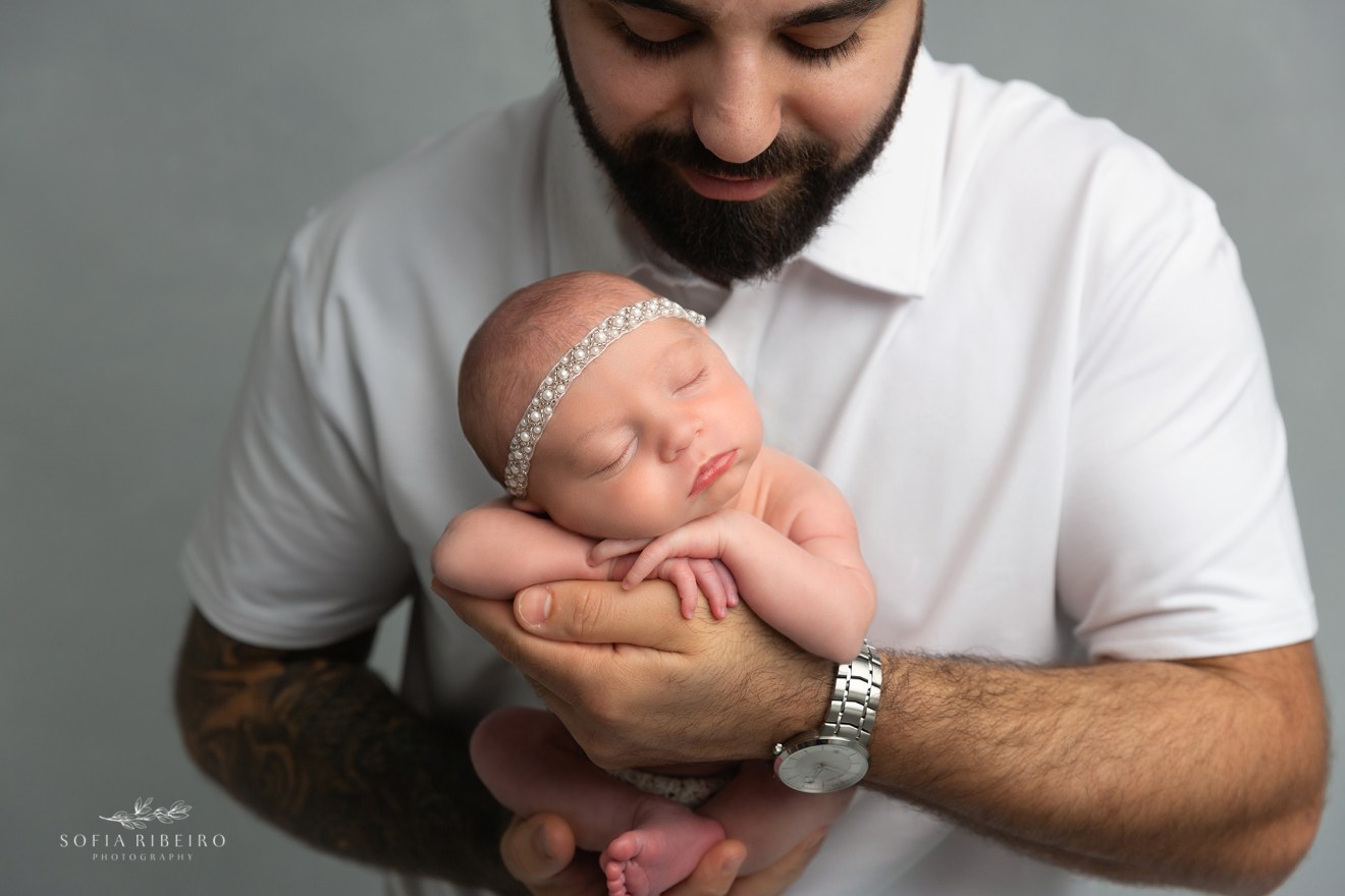 Newborn Photos with Parents | 7 Poses to Try!